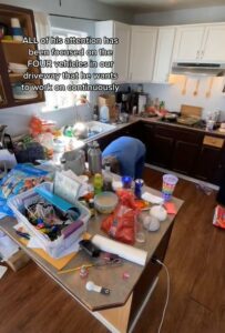 Mom goes on cleaning strike and waits to see how long it takes her ...