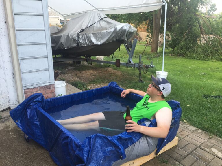 30 Hilariously Terrible DIY Pools Forcing Neighbors To Do A Double Take