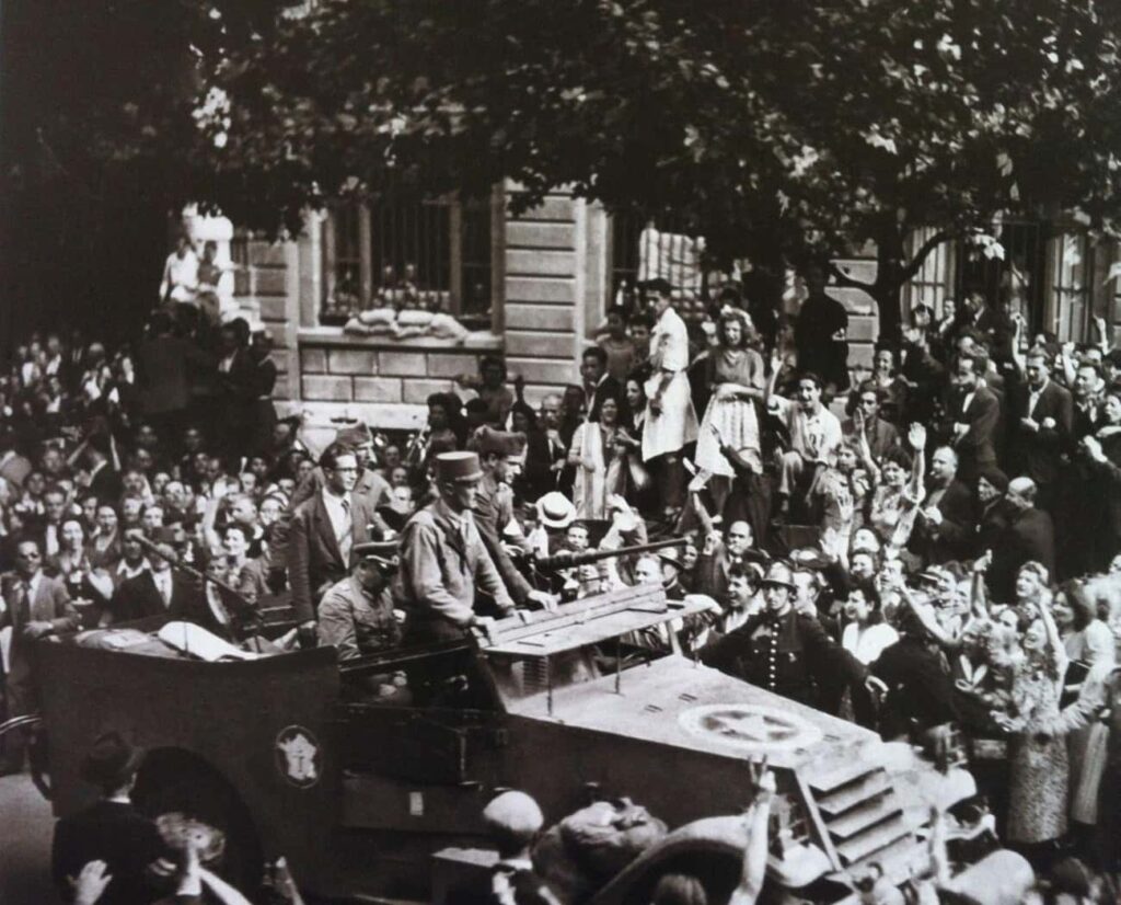 30 Times People Blatantly Disregarded Orders and Altered History