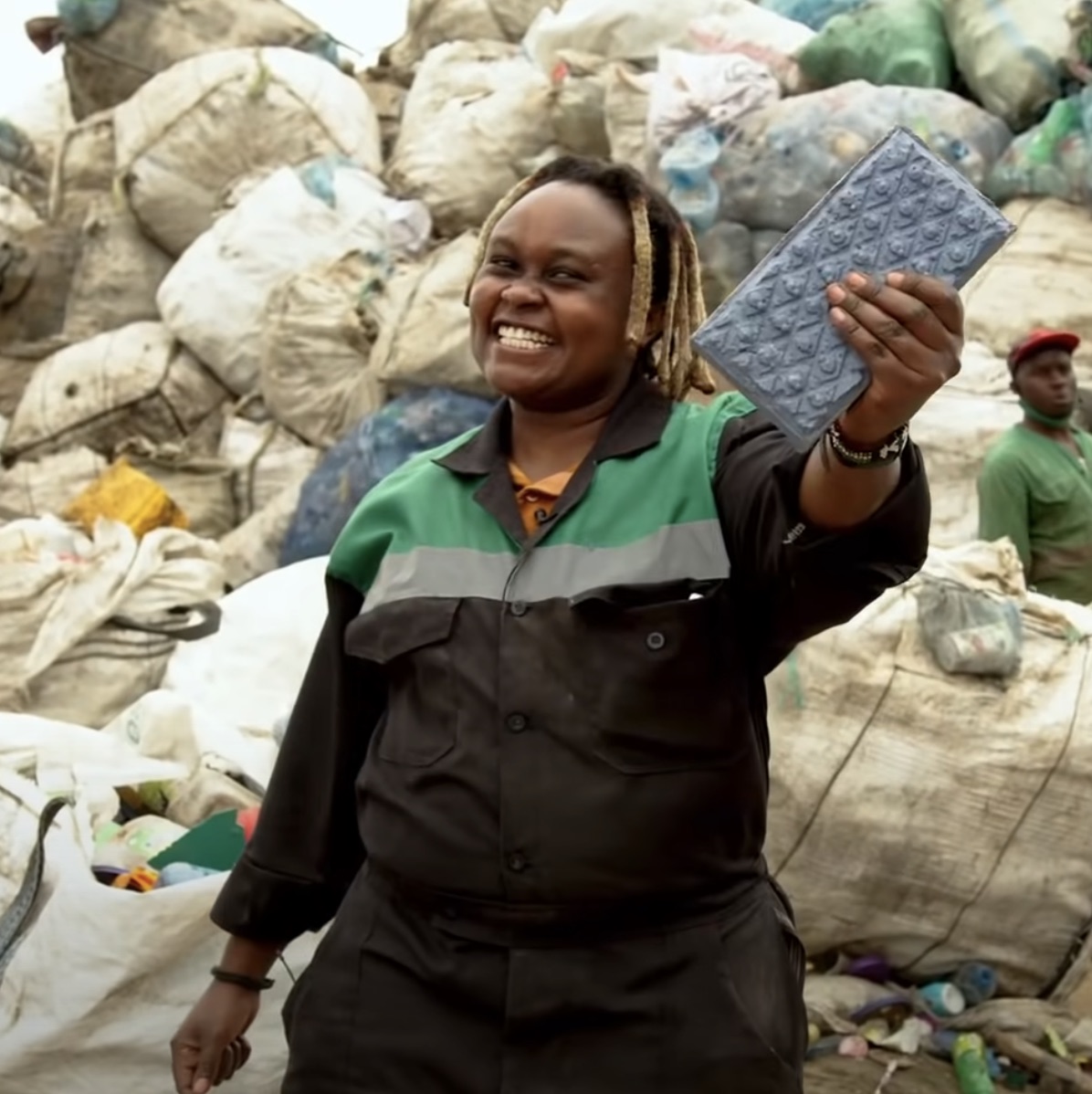 Plastic waste in Africa is being turned into bricks & it’s a brilliant ... Plastic waste in Africa is being turned into bricks & it’s a brilliant ...