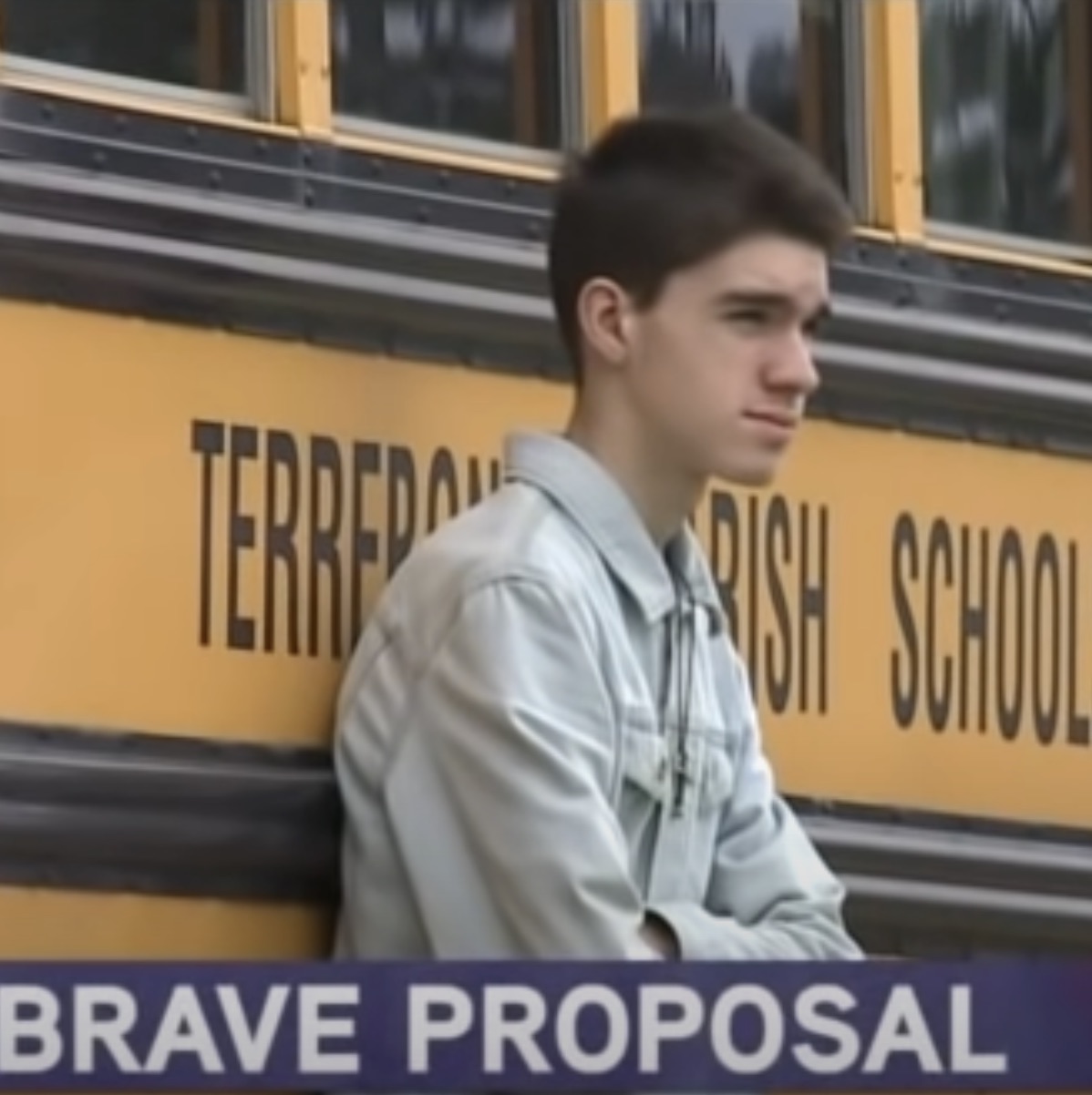 Teen publicly rejected before prom gets last laugh when he shows up to ...