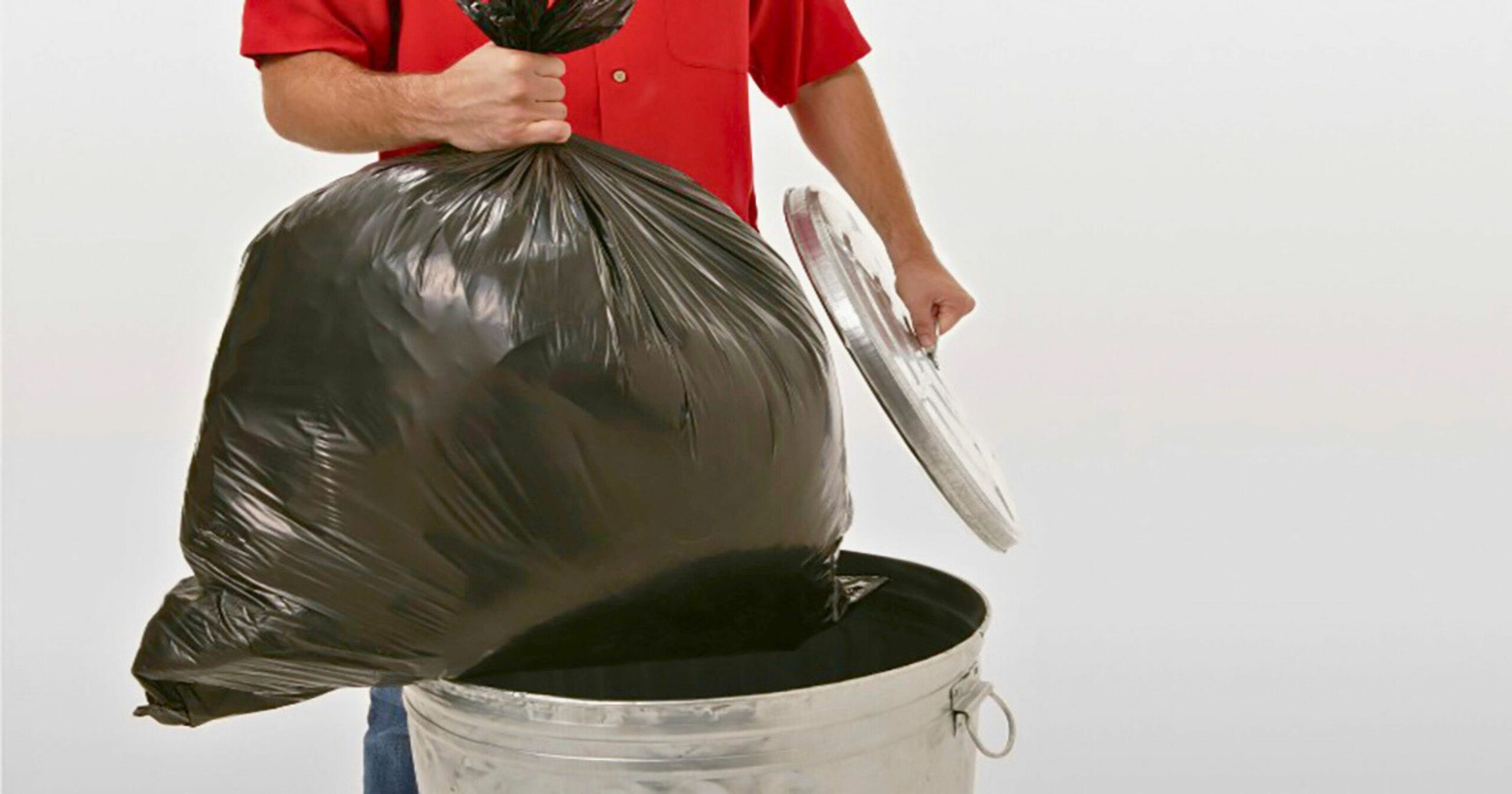 40 Things Experts Say Retirees Need to Throw Out ASAP