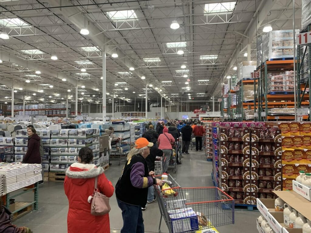 50 money-saving, practical tips that everyone who shops at Costco ...