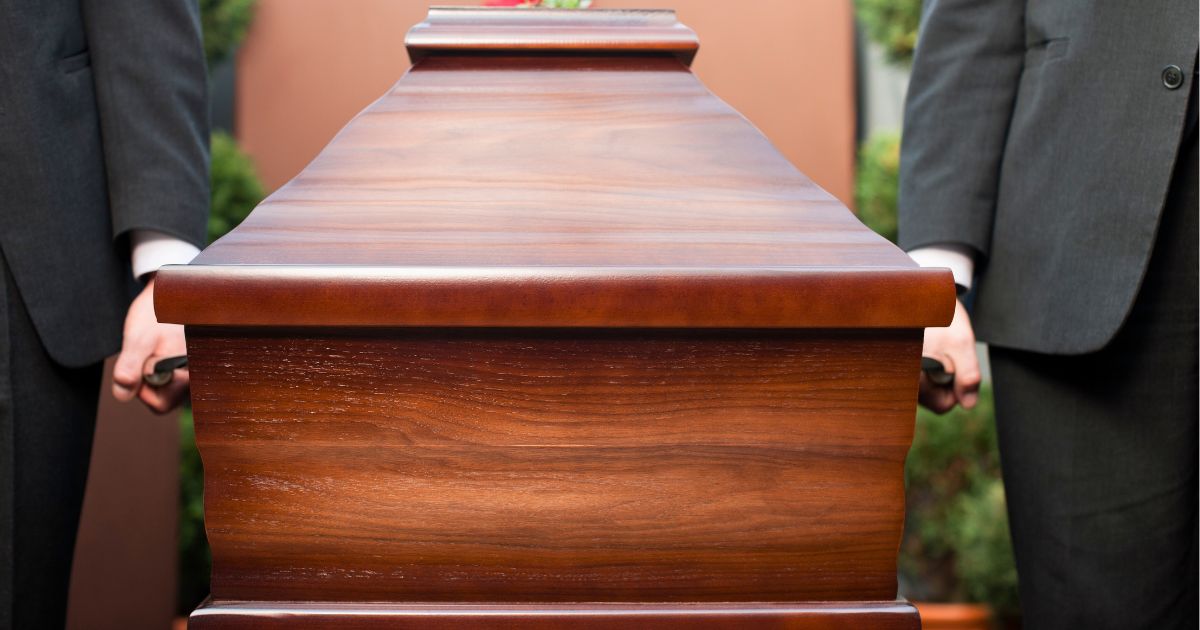 30+ Dark and Disturbing Secrets Morticians Keep Quiet