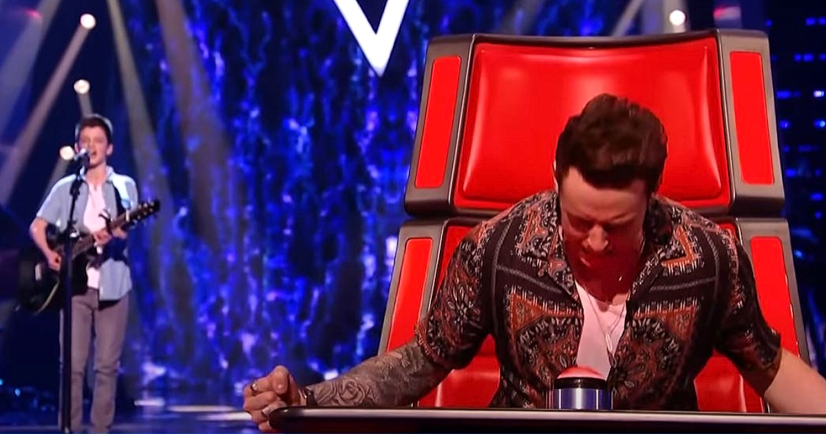 Nervous teen’s cover of ‘Dancing in the Dark’ forces judge to flip around